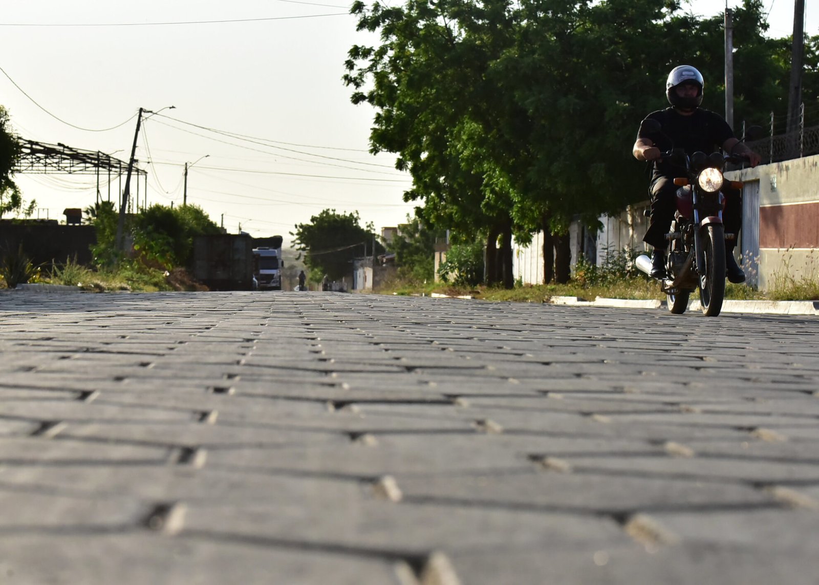 Prefeitura entregará 37 ruas com piso intertravado – Saulo Vale